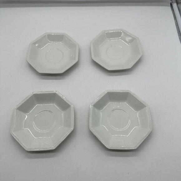Johnson Brothers | Dining | 4 Johnson Brothers Heritage White Saucers ...